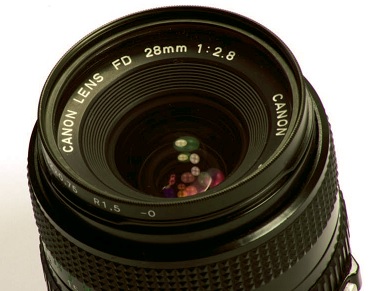 GAMBARAN UMUM LENSA KAMERA